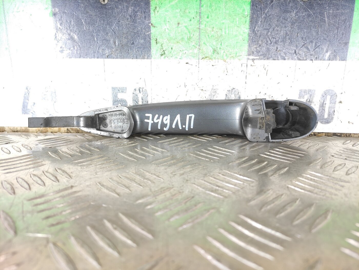 Ручка двери передней левой BMW X5 2007-2013 7207693