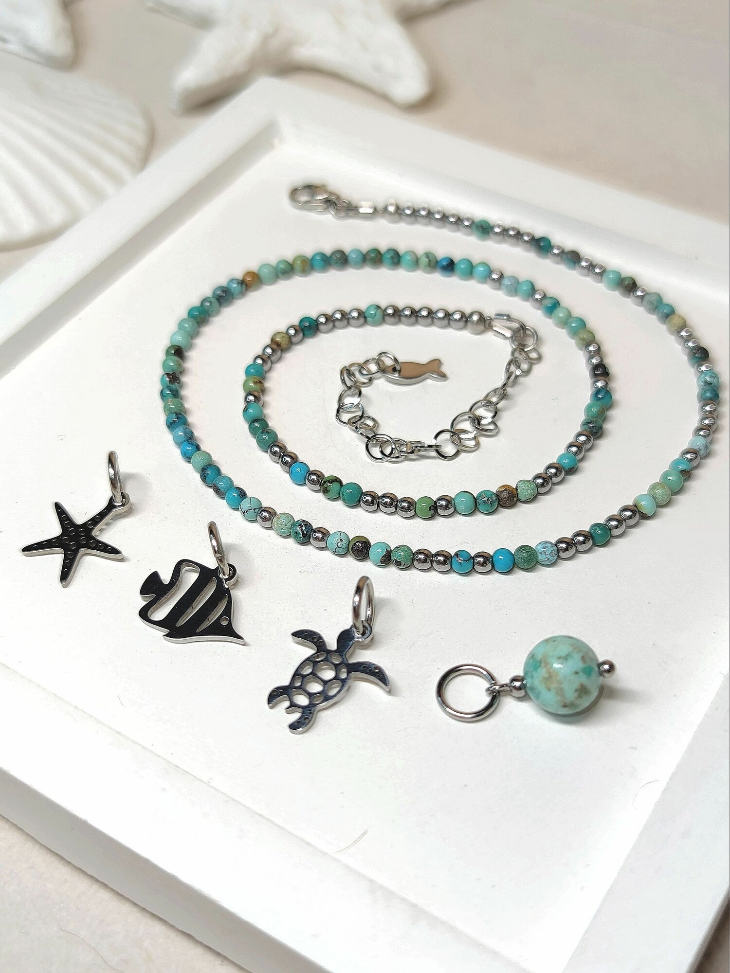 Комплект бижутерии: колье