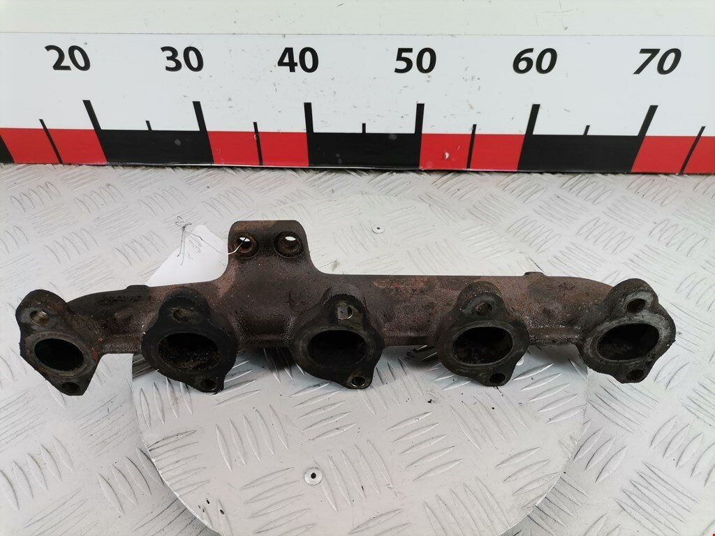 Коллектор выпускной Peugeot 308 0341J2 арт. 1492865