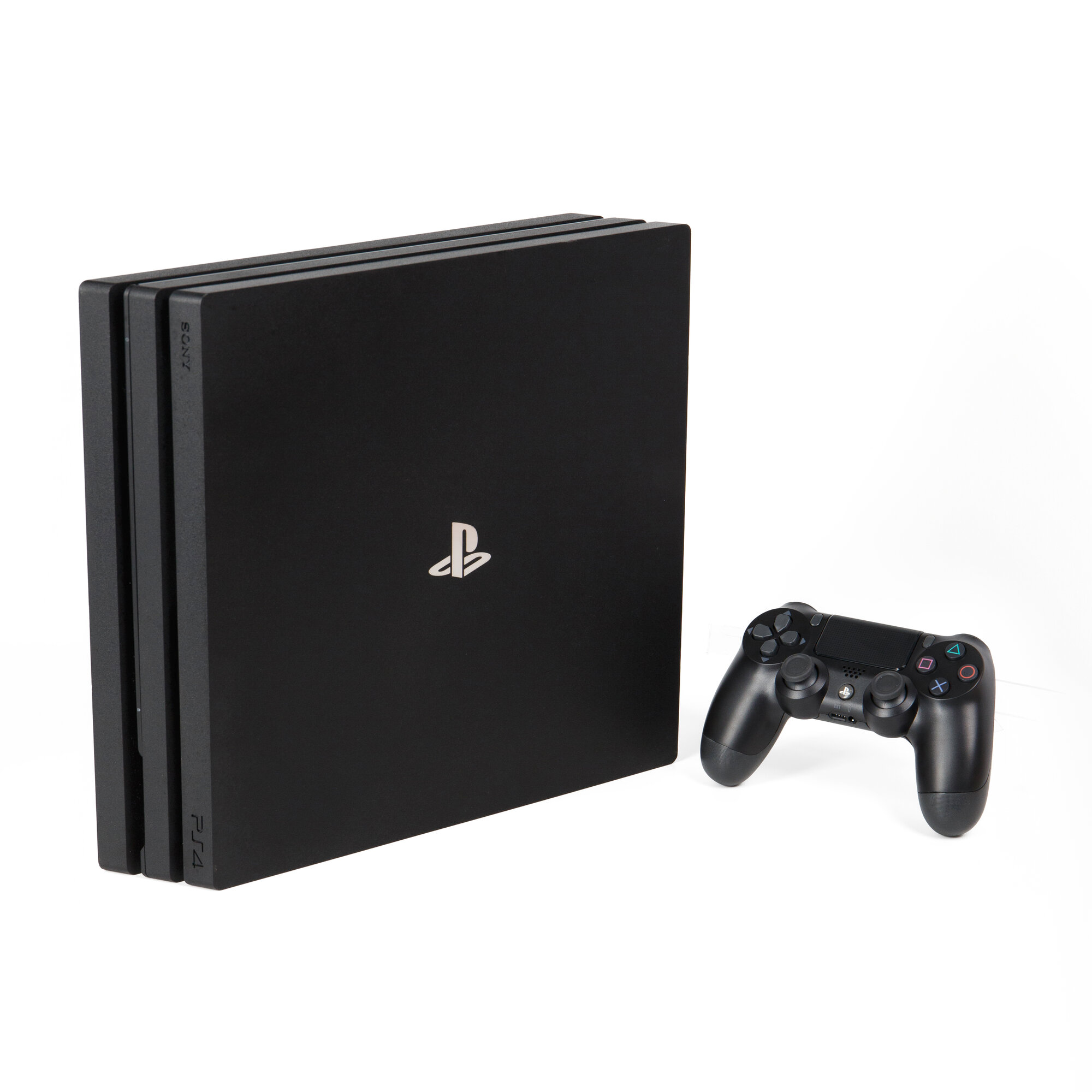 Игровая консоль Sony PlayStation 4 Pro + 2 геймпада , черная, с 1 ТБ HDD, поддержка 4K