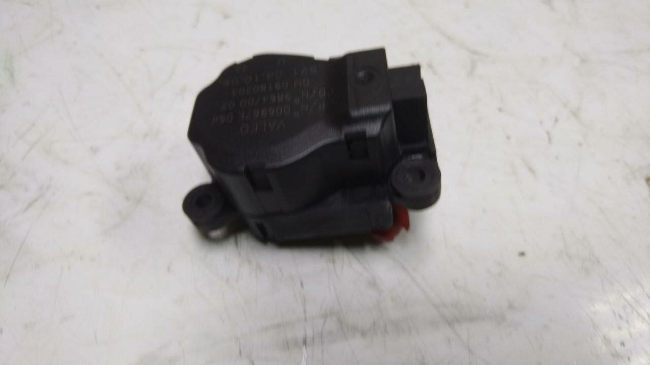Моторчик заслонки печки Opel Vectra C (2002 - 2005) 986470D02