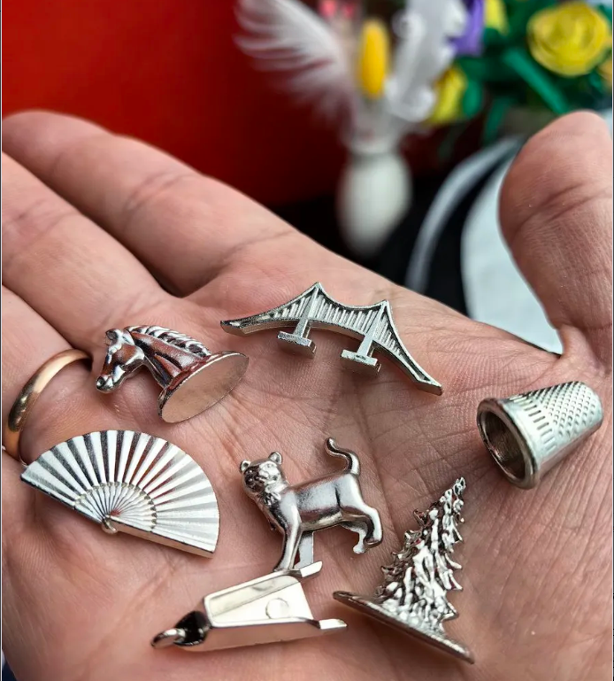 Фигурки из игры Монополия фишки металлические 7 штук набор №2