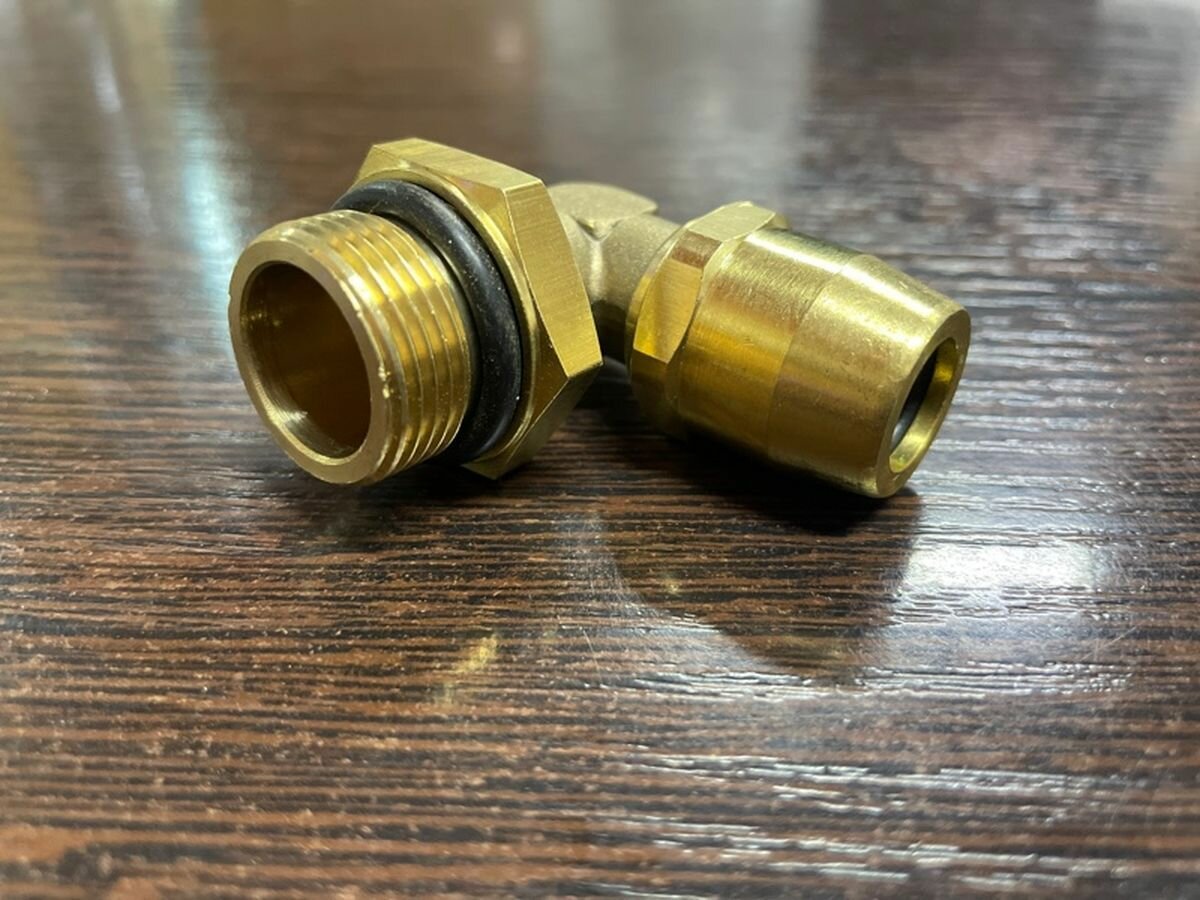 Фитинг пневмосистемы г-образный м22х1,5/d12х1,5 MAN DAF RENAULT IVECO КАМАЗ MAZ