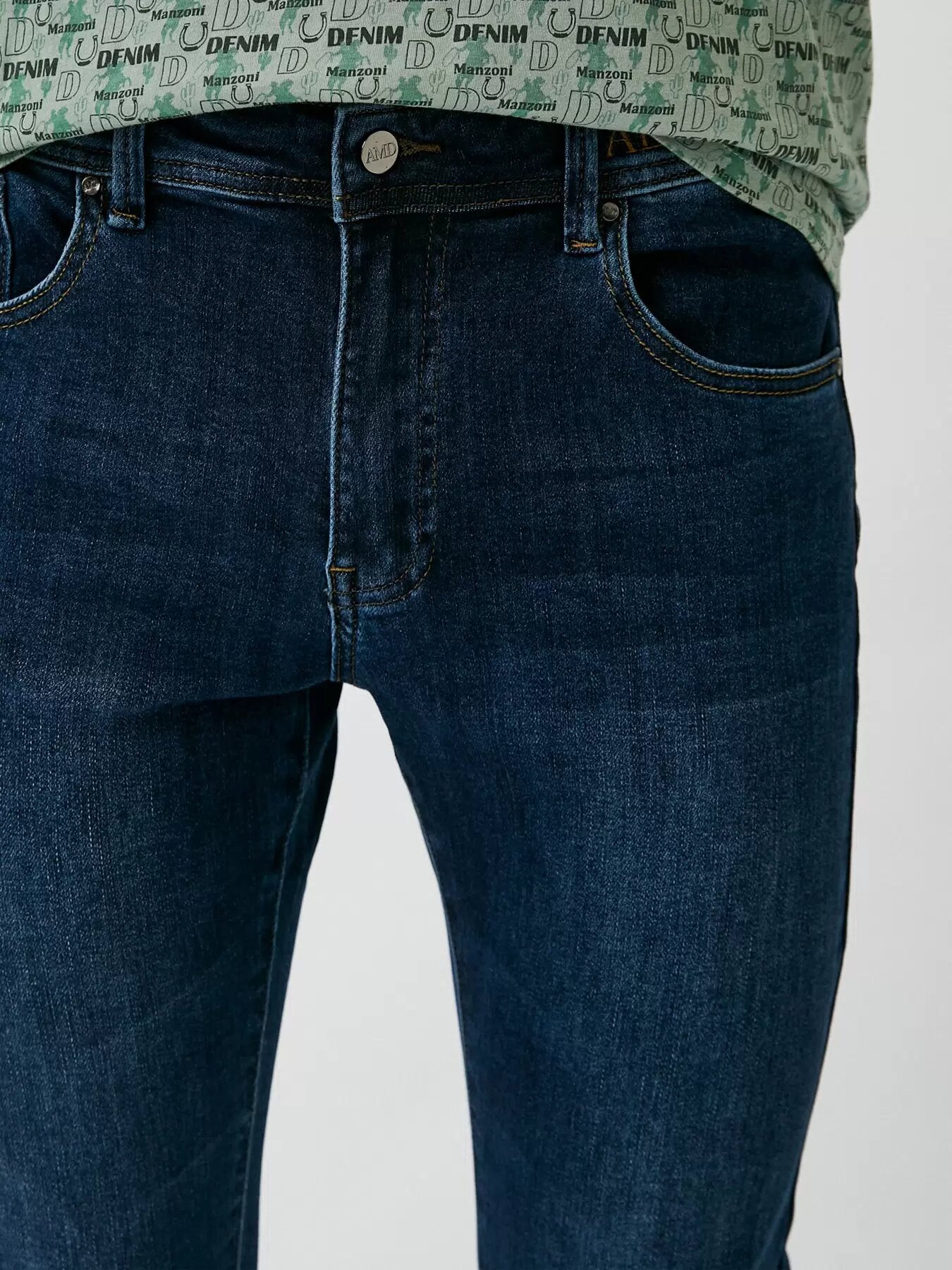 Джинсы зауженные Alessandro Manzoni Denim, размер 46, темно-синий — фото 1