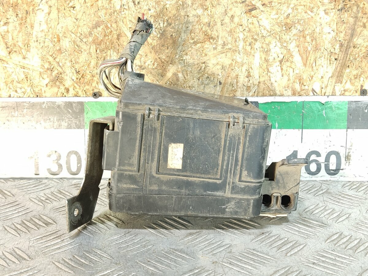 Блок предохранителей моторный HONDA CR-V 1996-2002 38250S10A01