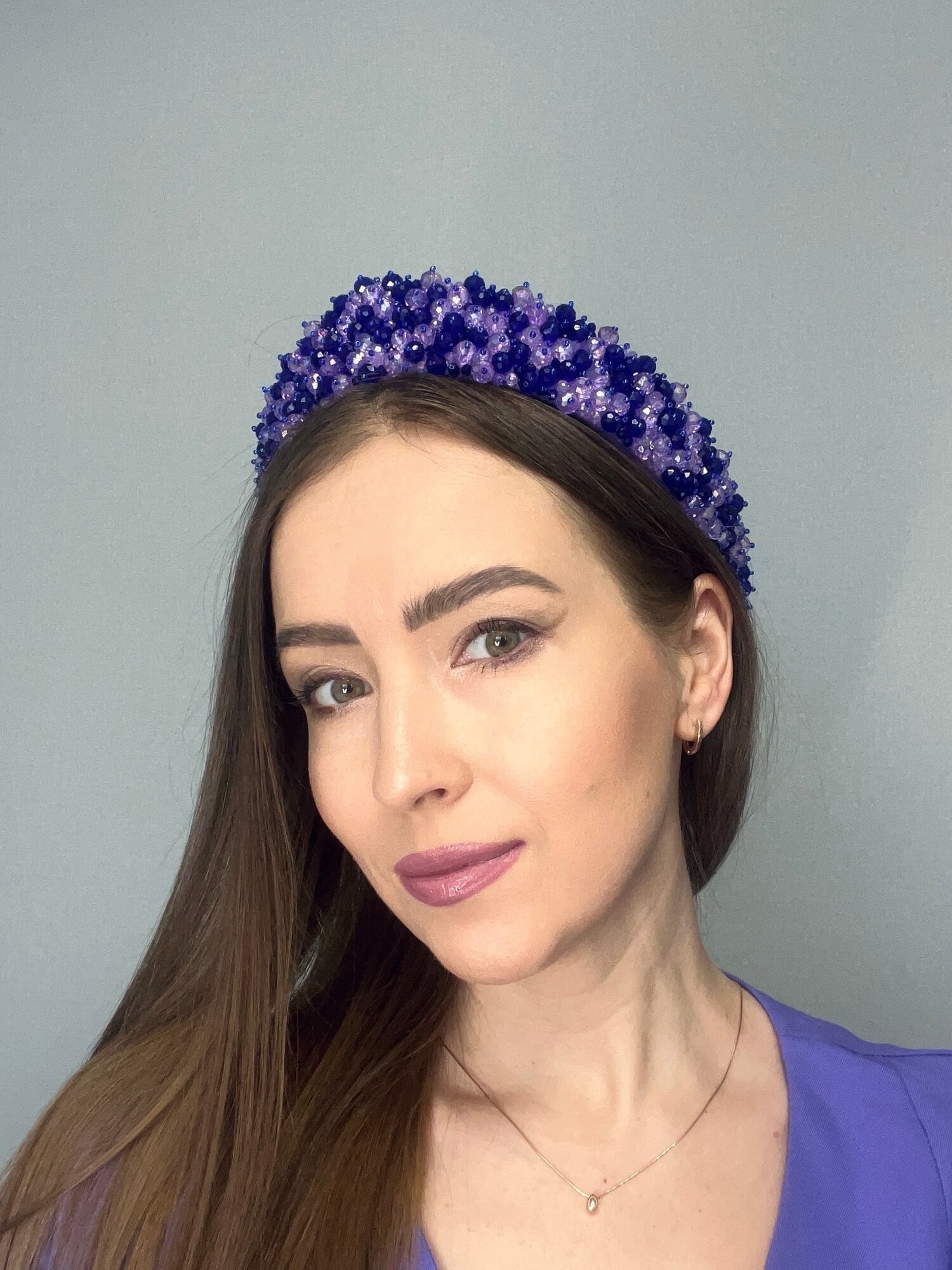 Ободок-кокошник современный Любовь с хрустальными бусинами