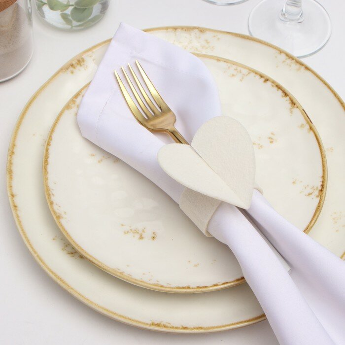 Набор декоративн. колец для салфеток "Сердечки" 2 шт, d=5 см, 100% п/э, фетр