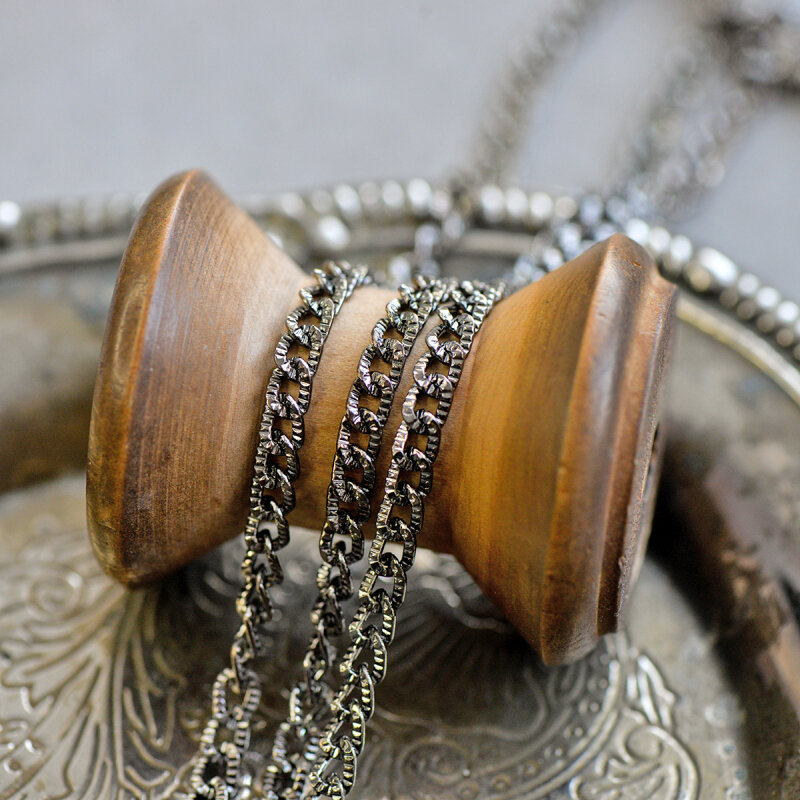 Цепь декоративная для бижутерии 2 м / цепочка для рукоделия /фурнитура для украшений, цвет черный, 6x4x1 мм