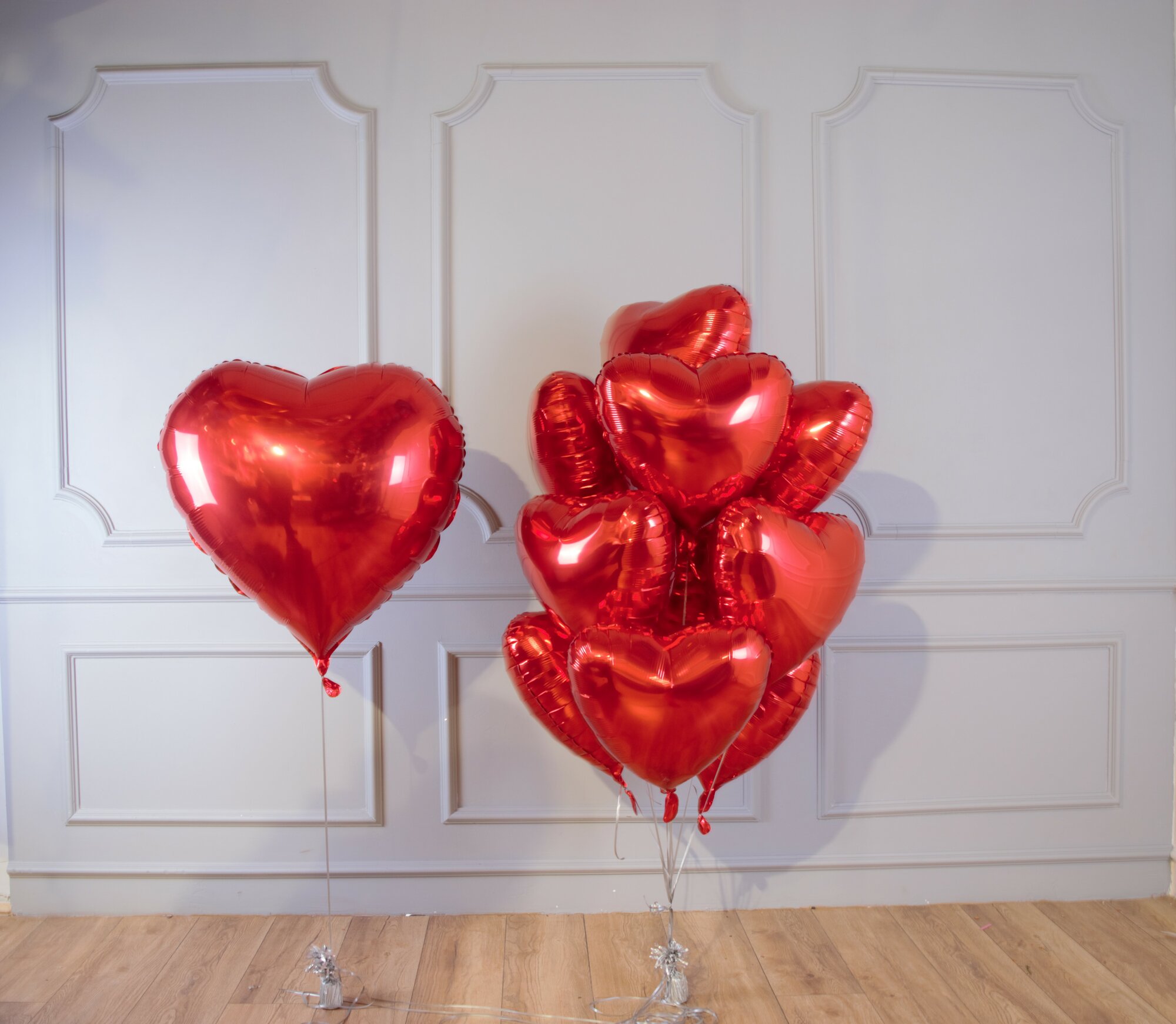 Воздушные шары с гелием 100%."Фольгированные сердца красные" В подарок. Ко деню рождения. Производство Испания. 11шт.