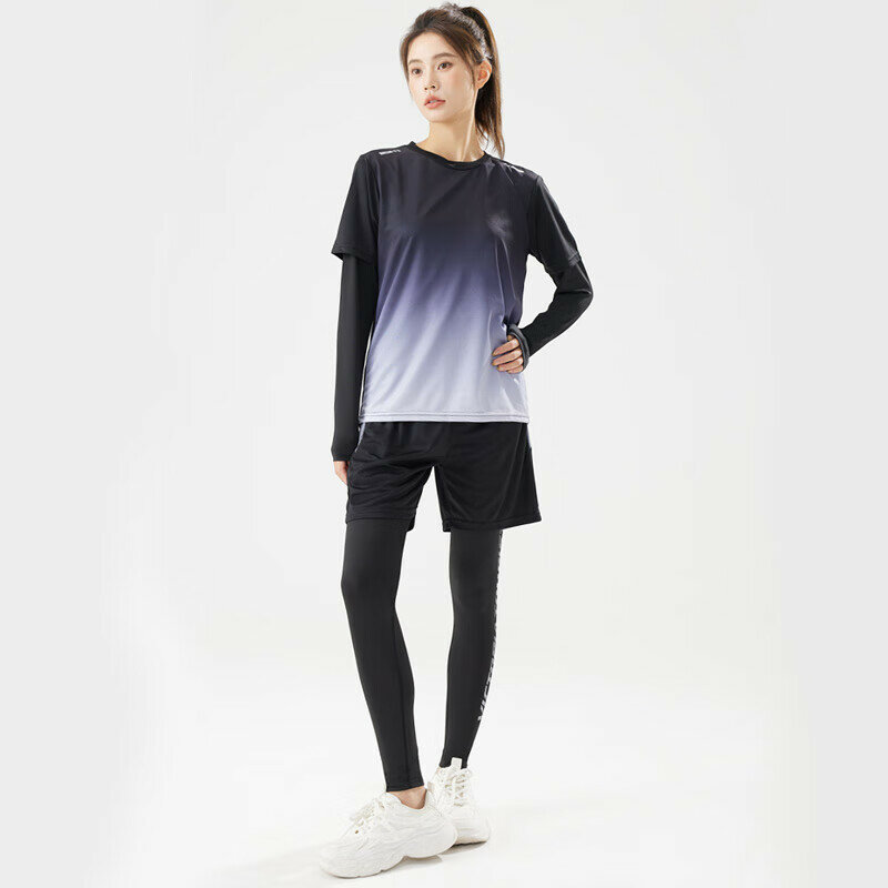 Костюм спортивный