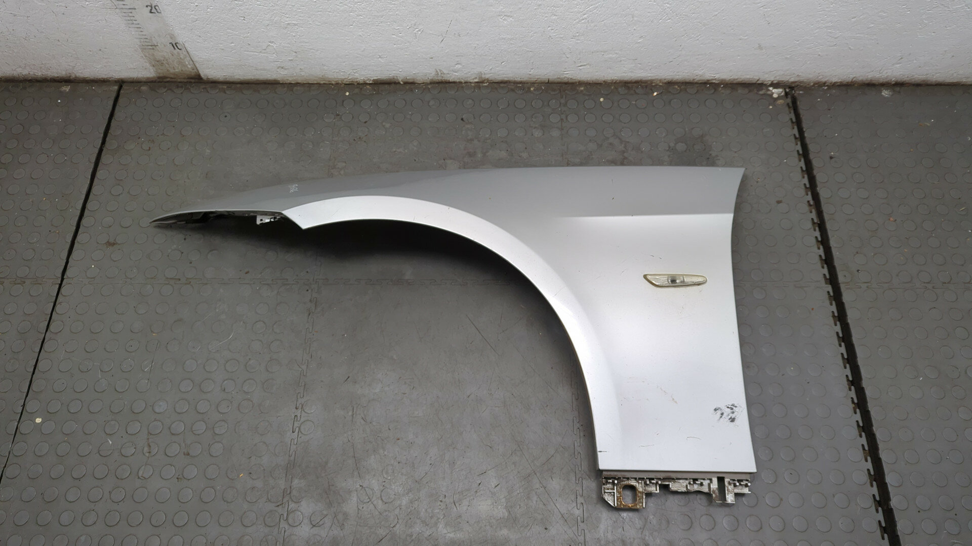 Крыло левое переднее BMW 3 E90, E91, E92, E93 Б/У