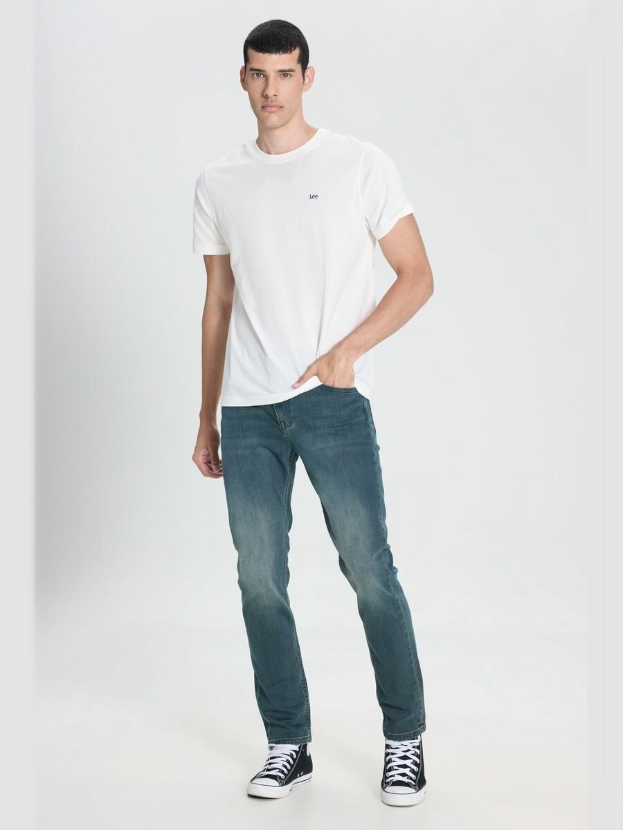 Джинсы зауженные 