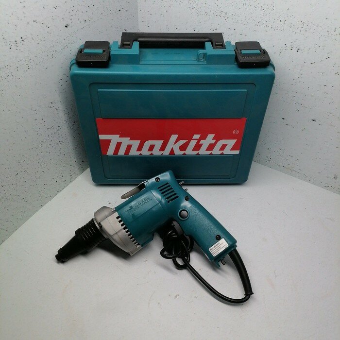 Дрель Makita 6802BV