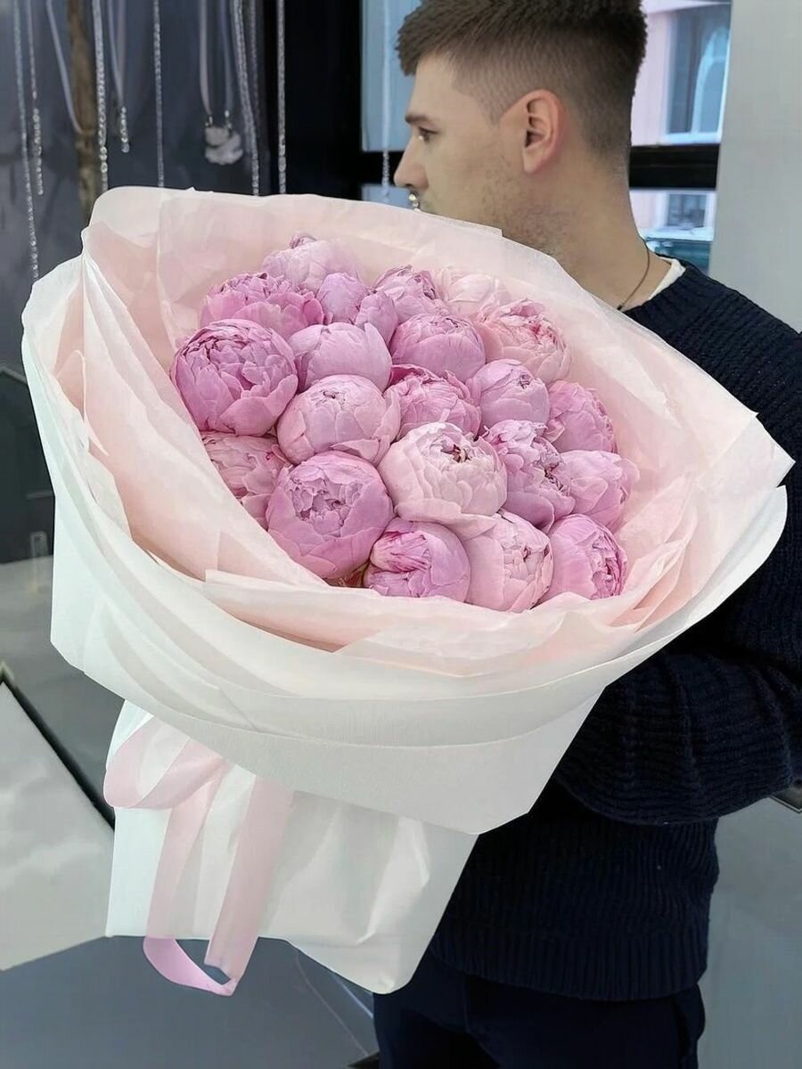 Букет из 21 розового пиона