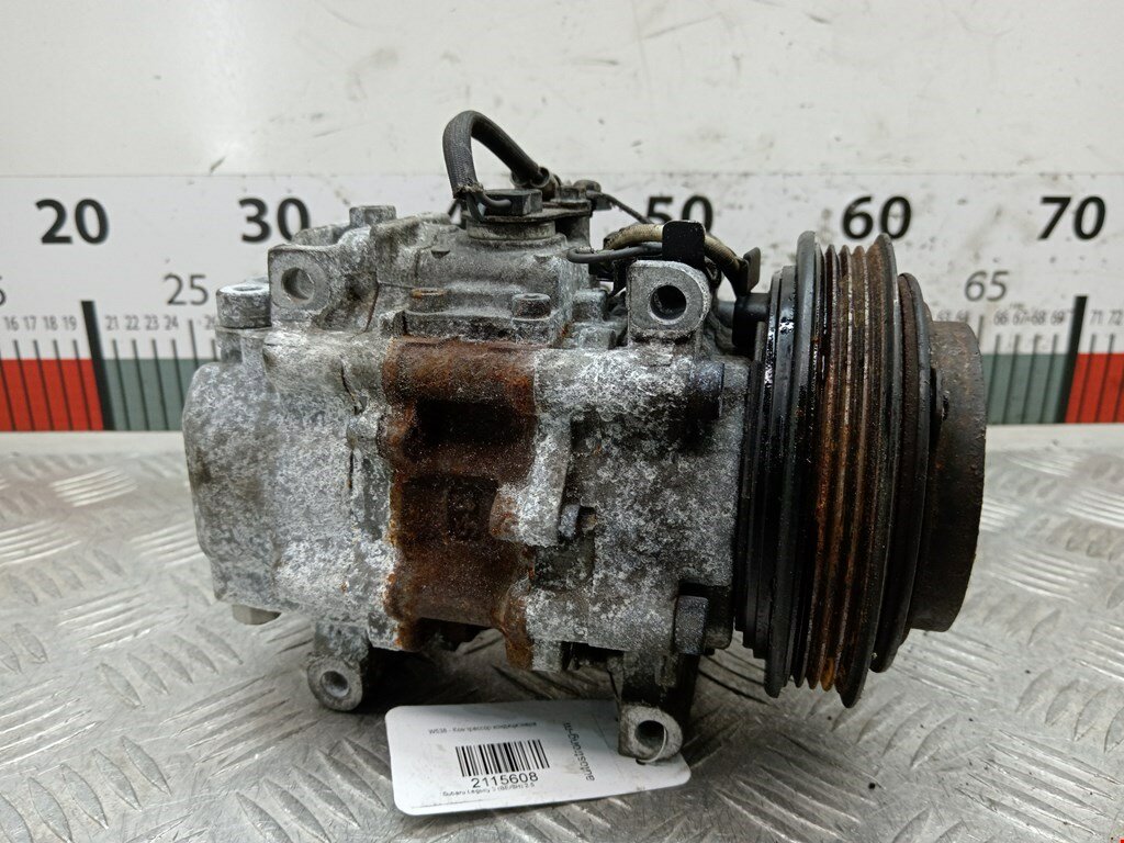 Компрессор кондиционера Subaru Legacy 3 (BE/BH) 73111AE080 арт. 2115608