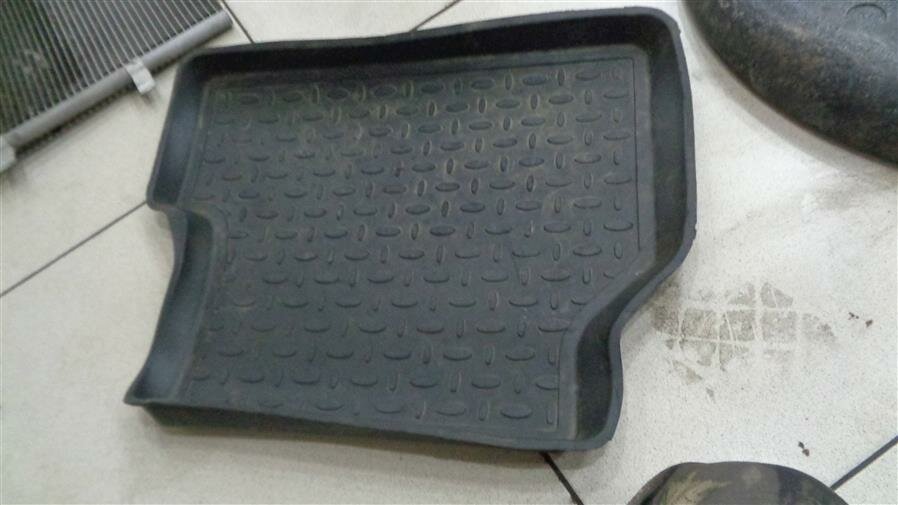 Коврик салона задний левый от Ford Focus 2 2004-2008