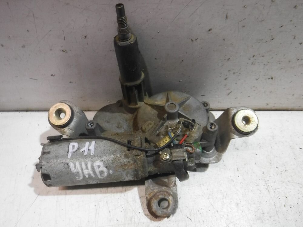 Моторчик стеклоочистителя задний Nissan Primera