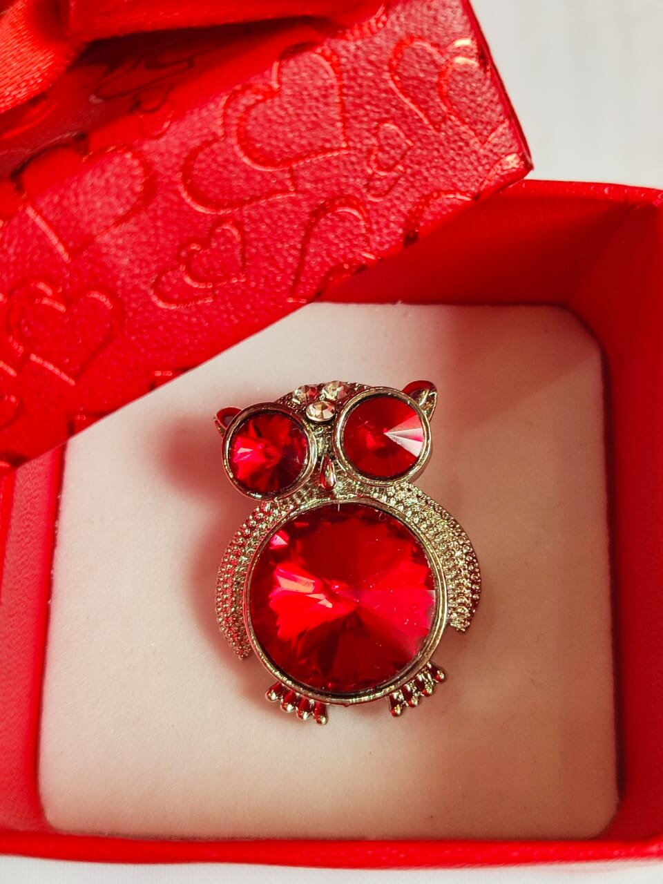 Брошь, стразы