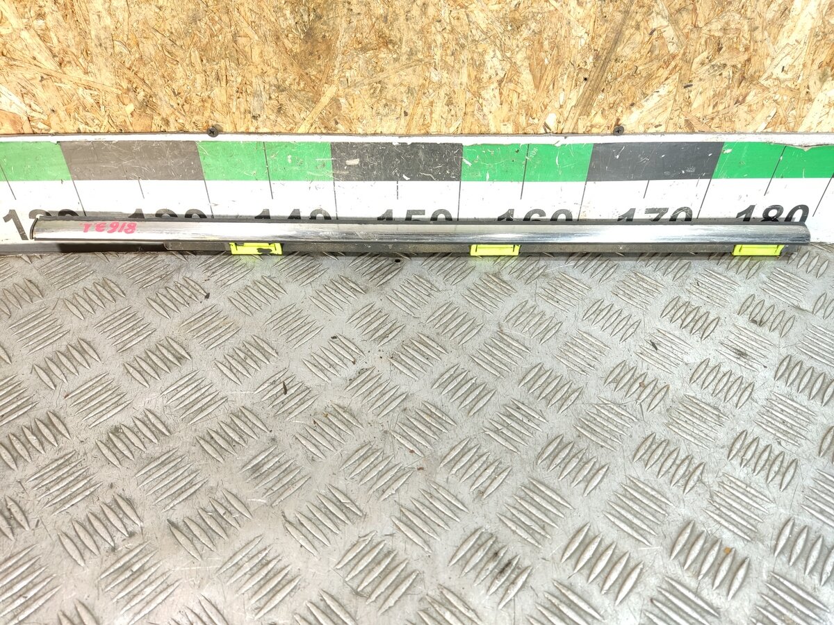 Молдинг стекла двери левой задней HONDA CR-V 1996-2002 72950S10003