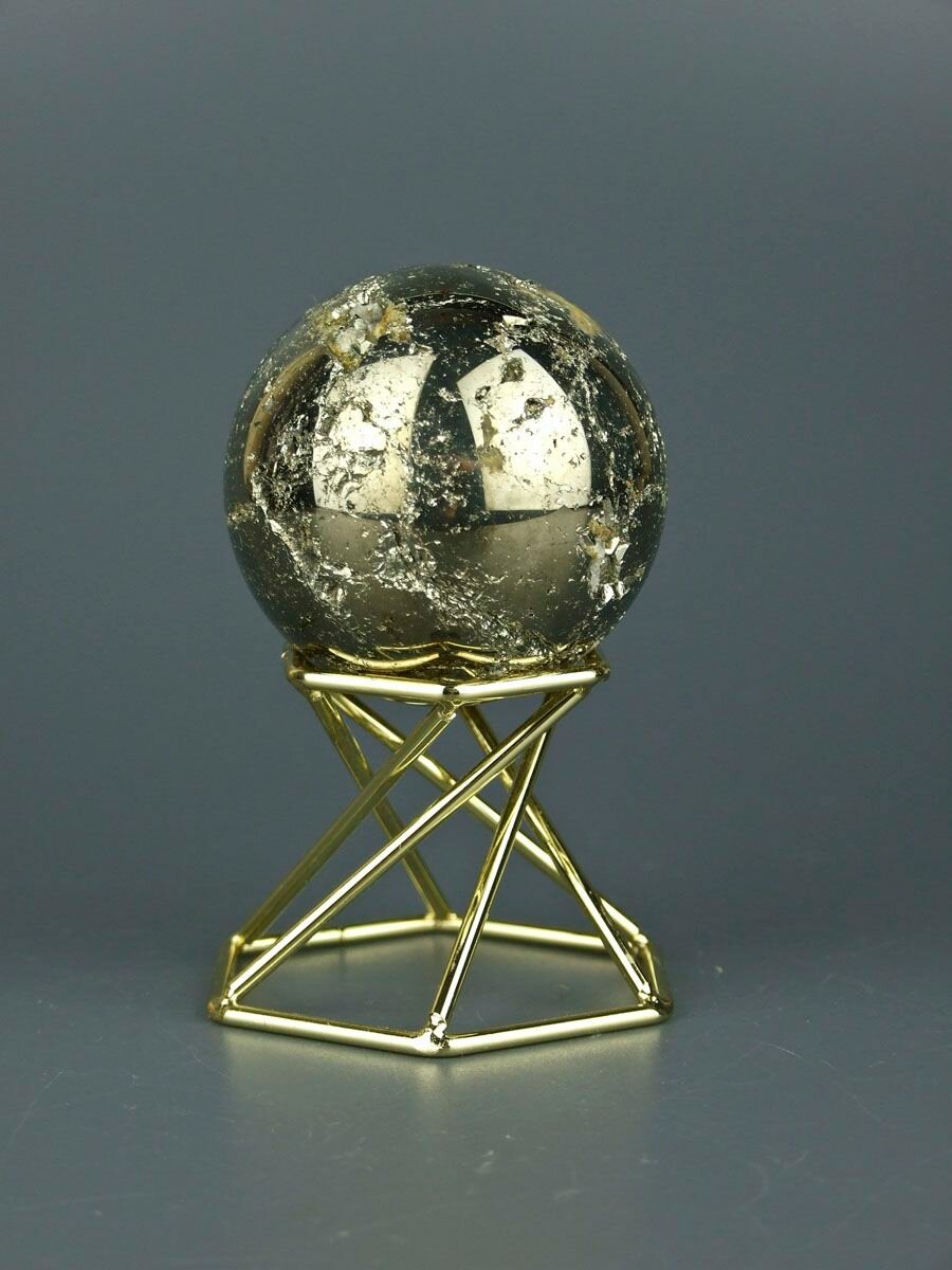 Шар из пирита 51 мм на подставке из Перу