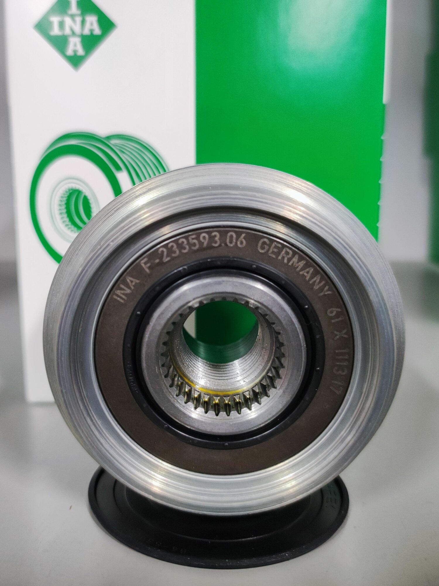 Обгонная муфта генератора INA 535006010 F-233593. XX