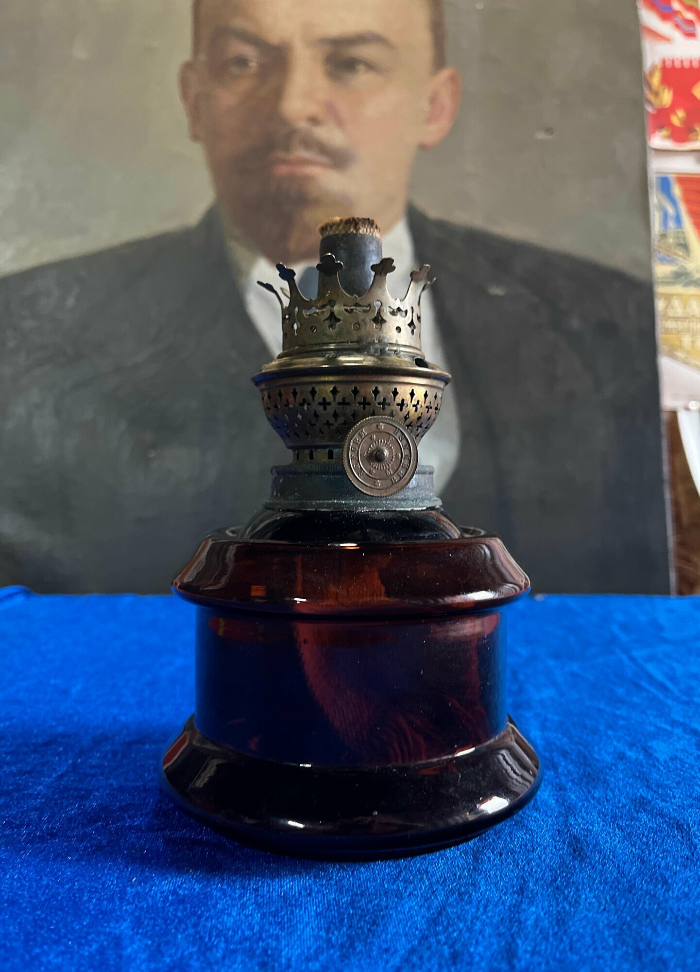 Керосиновая лампа старинная