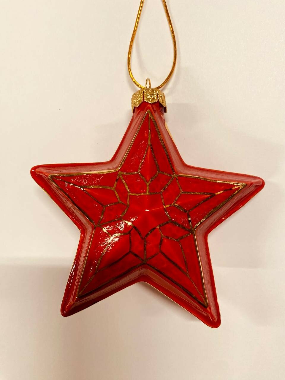 Игрушка на елку Звезда красная, фарфор, 10см