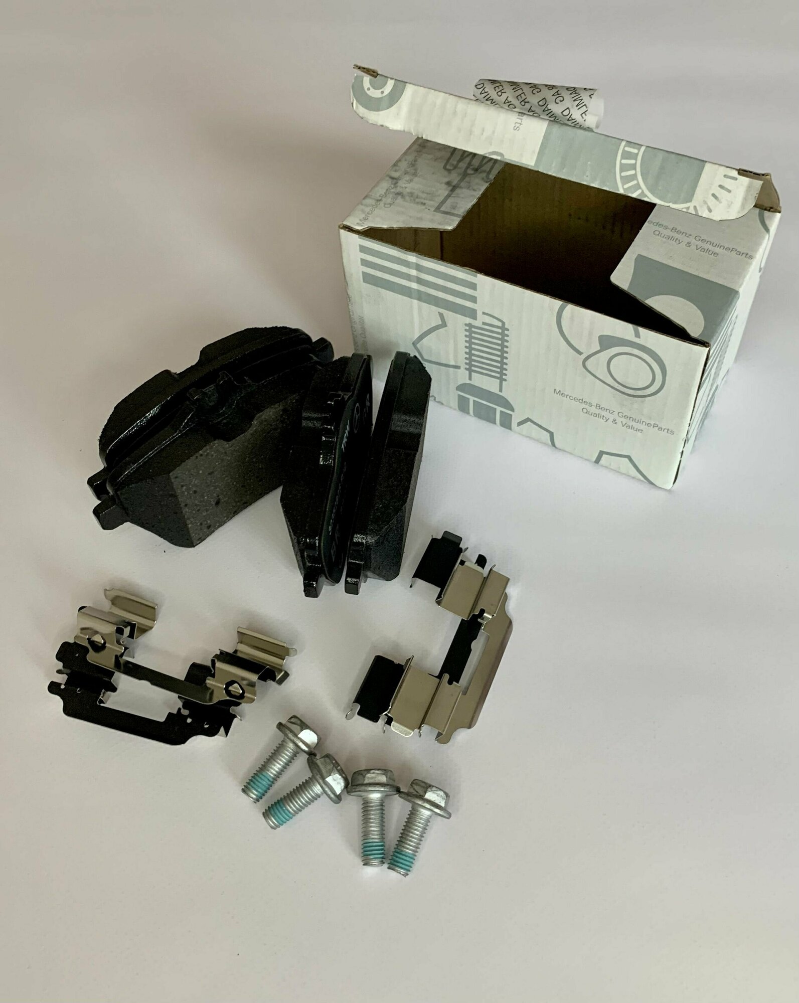 Тормозные колодки задние на Mercedes A 008 420 08 20