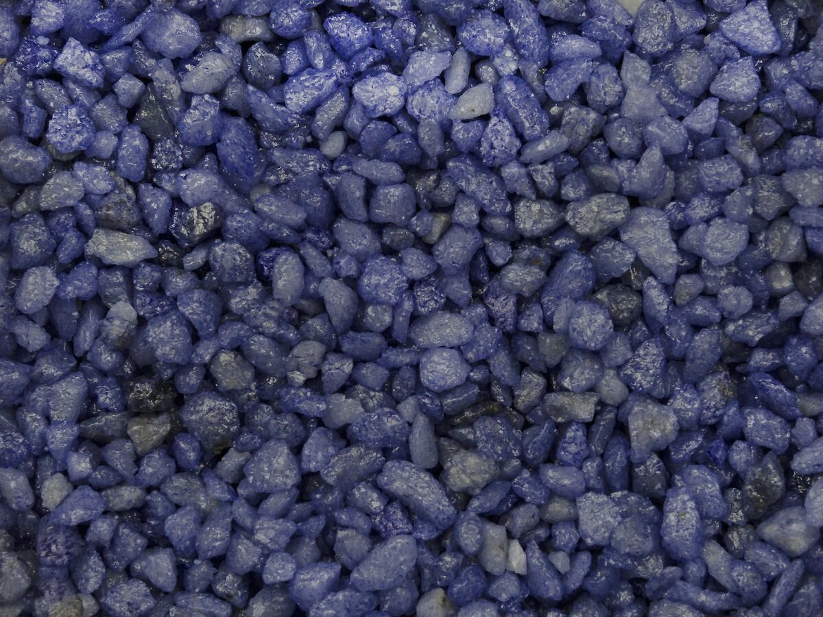 Вака Грунт для аквариума природный, крашеный "Фиолетовый", крупность 2-5 мм, 1 кг