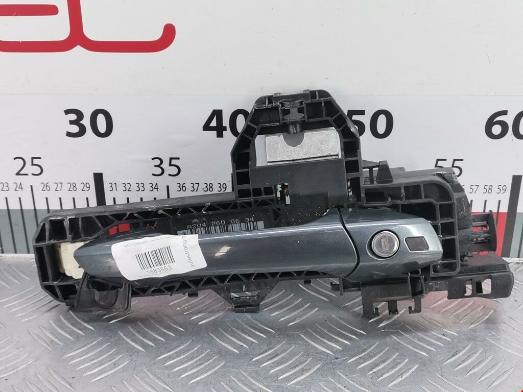 Ручка двери наружная передняя правая Mercedes C-Class (W204) A2047602634 арт. 1883563
