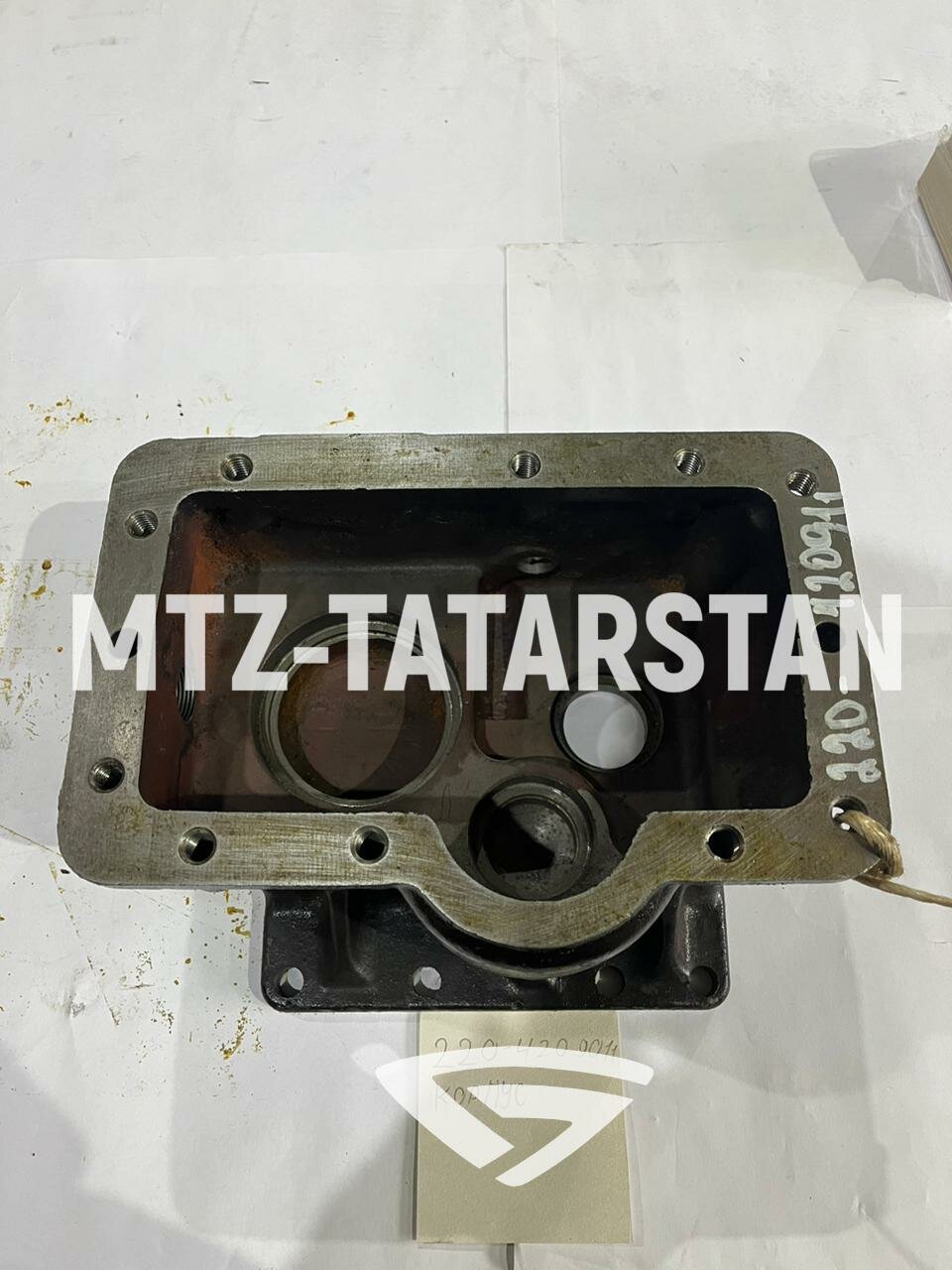 220-4209011 Корпус оригинальная запчасть бзтдиа