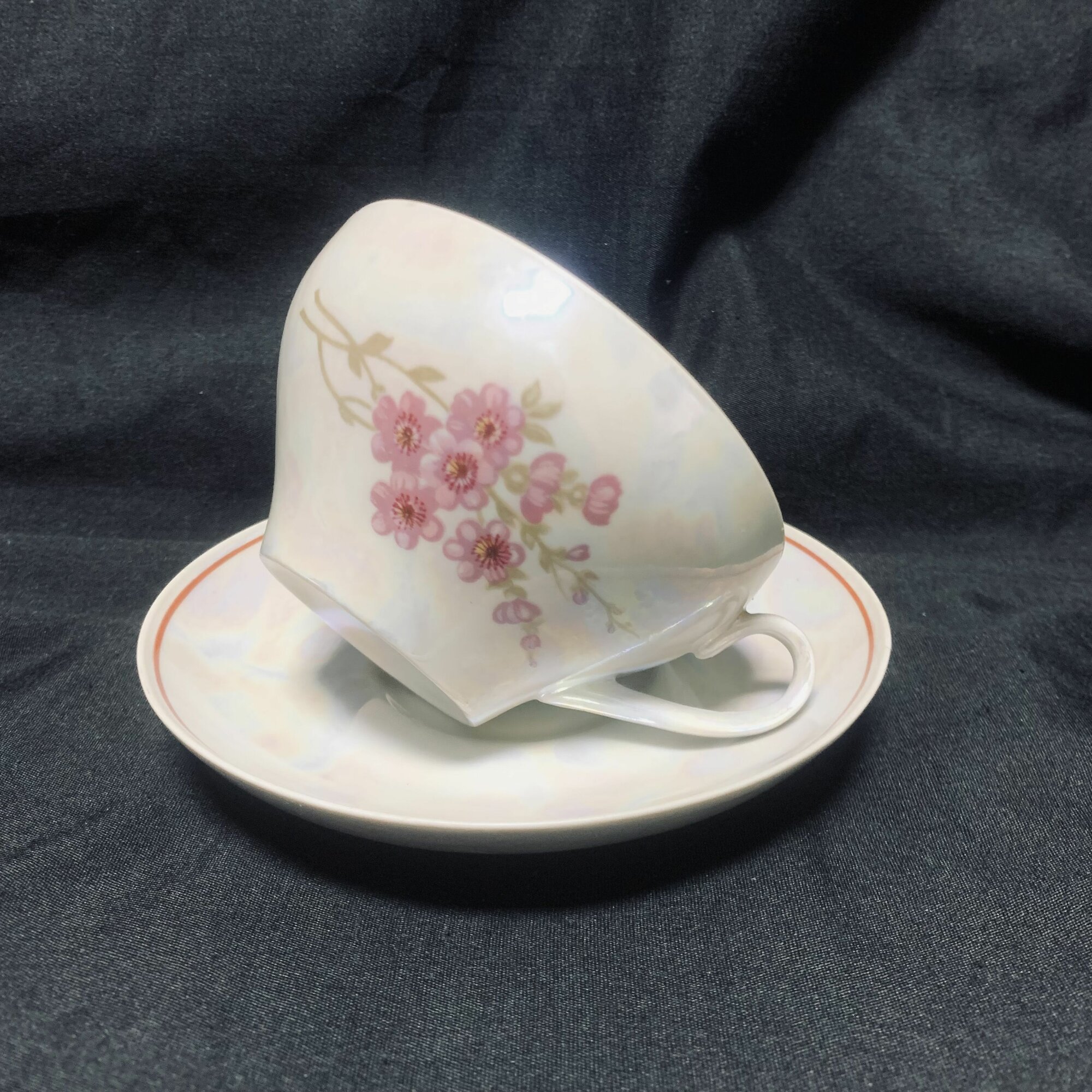 Фарфоровая чайная пара "Розовая веточка"