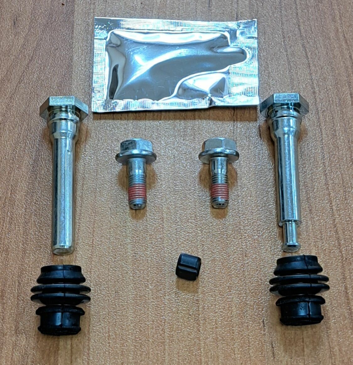 X80B0031ВТ Ремкомплект направляющих переднего/заднего тормозного суппорта NISSAN, INFINITI