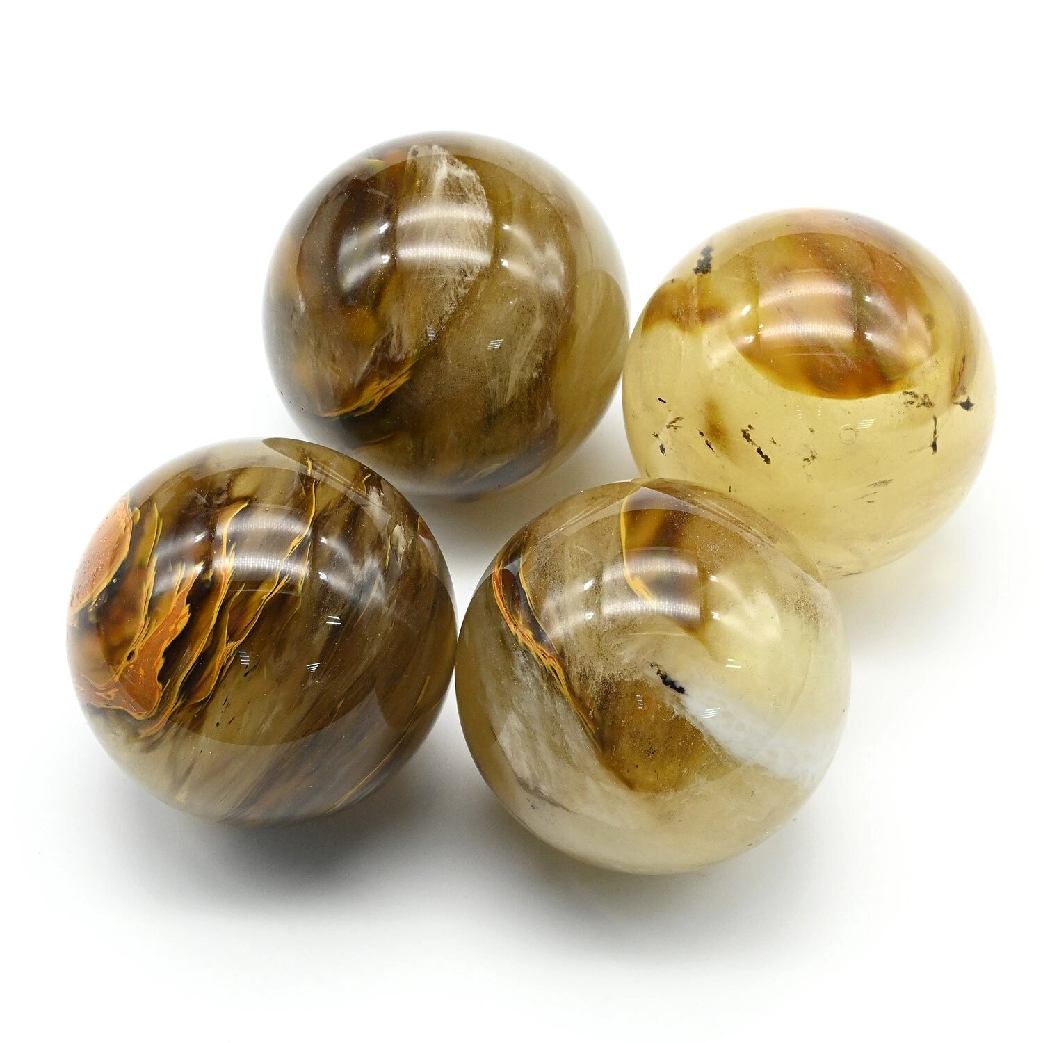 Шар из халцедона, диаметр 53-54мм .