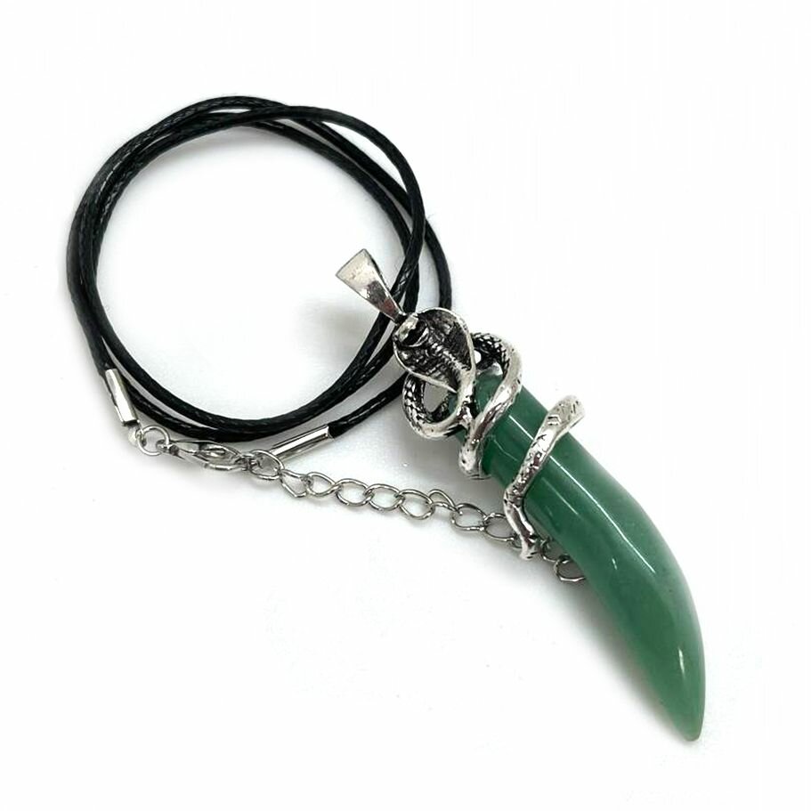 Подвеска, нефрит