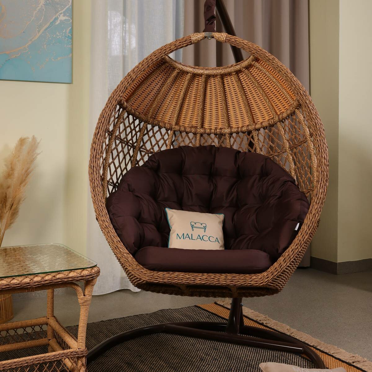 Подвесное кресло кокон Гайс от Malacca с подушкой Балийское дерево