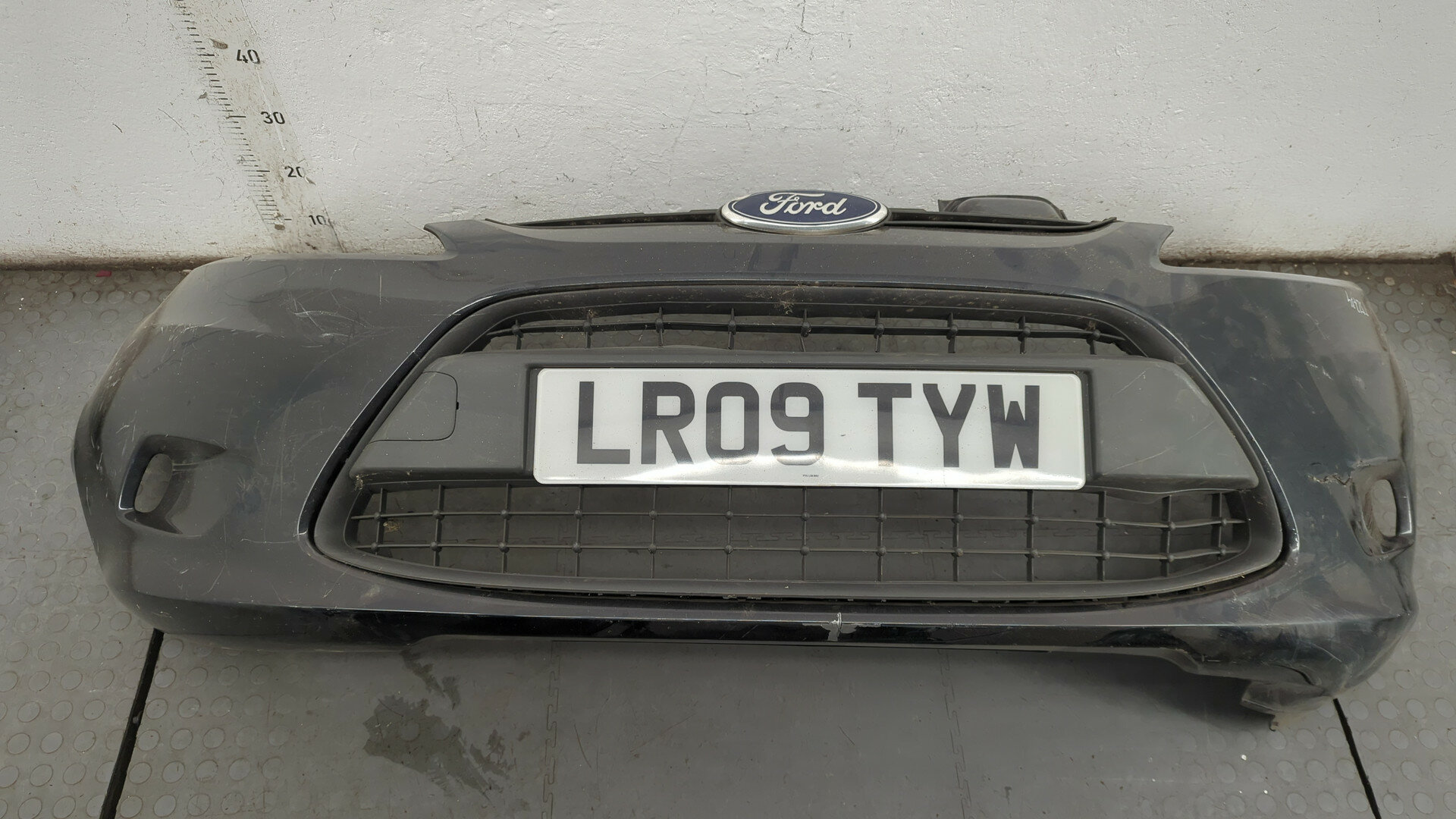 Бампер передний Ford Fiesta Б/У