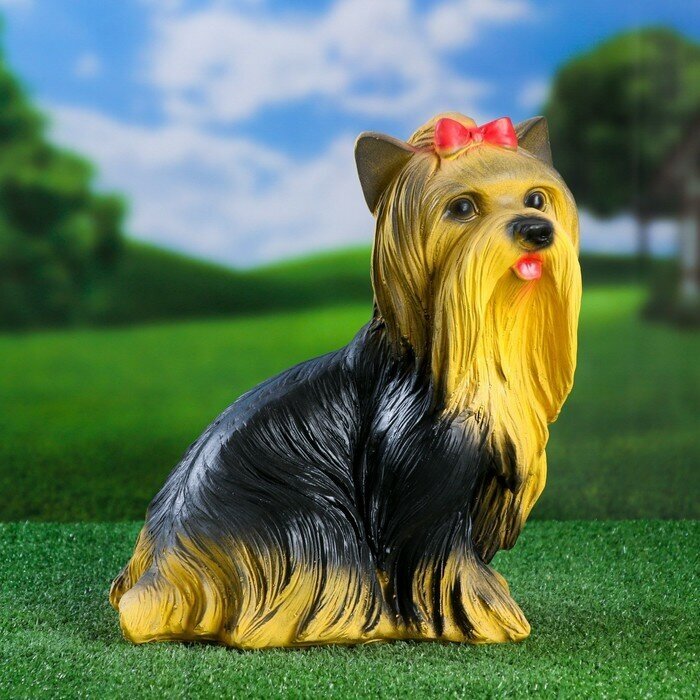 Садовая фигура Хорошие сувениры из гипса Йоркширский терьер сидит, 35х20х30 см
