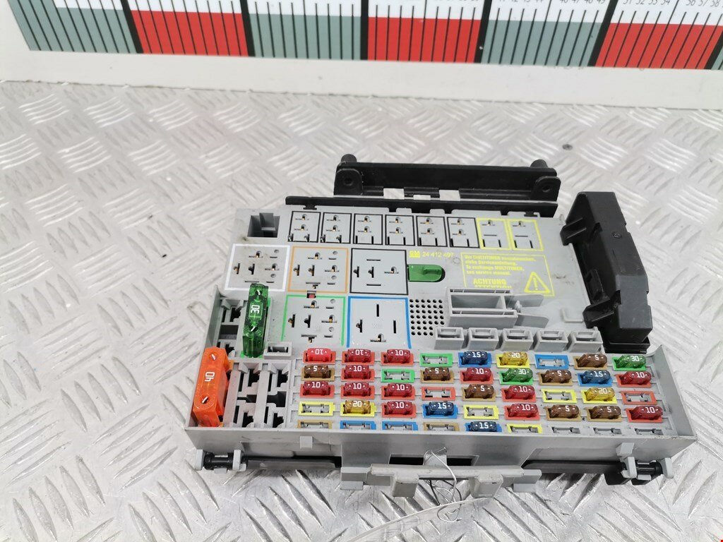 Блок предохранителей Opel Astra G 24412497 арт. 890737