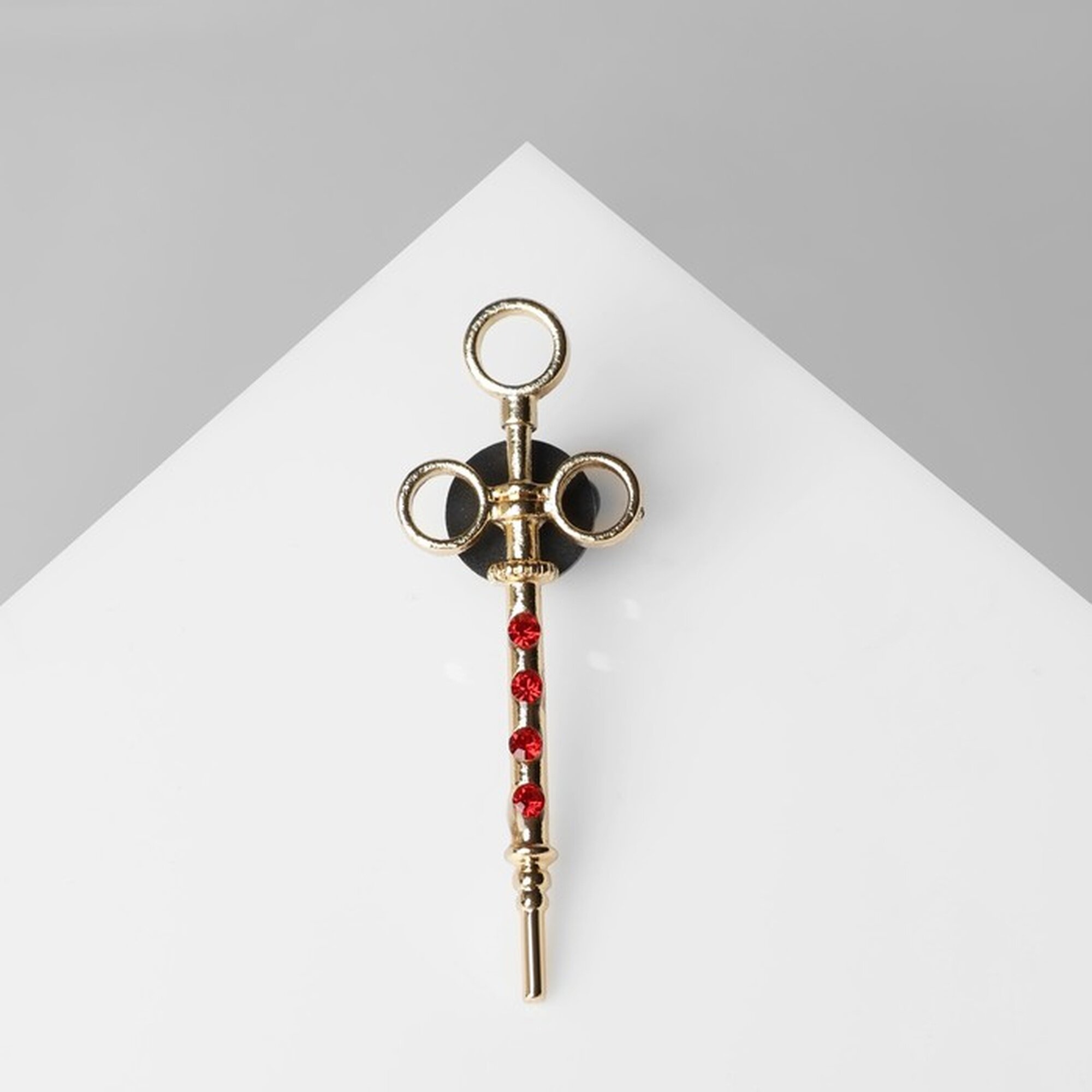 Набор значков, стразы