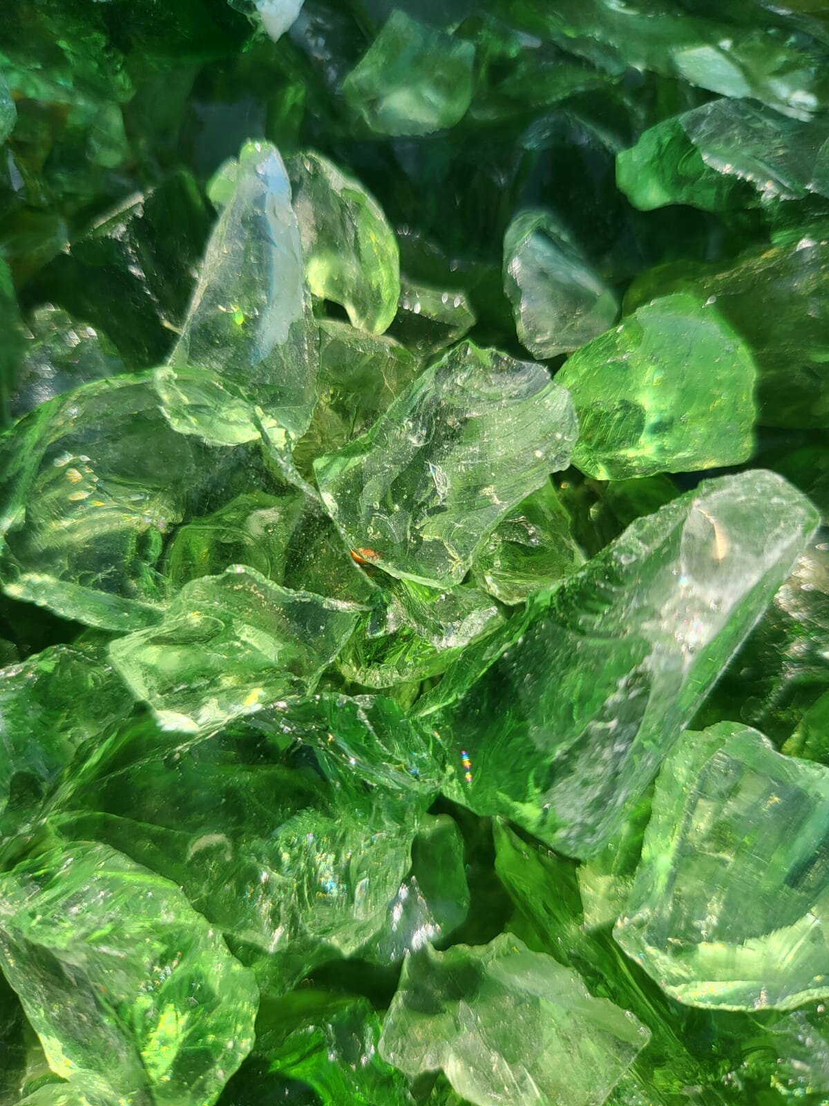 Эрклез. Камень стеклянный Зеленый Чай.1 кг. фракция 20-50мм.