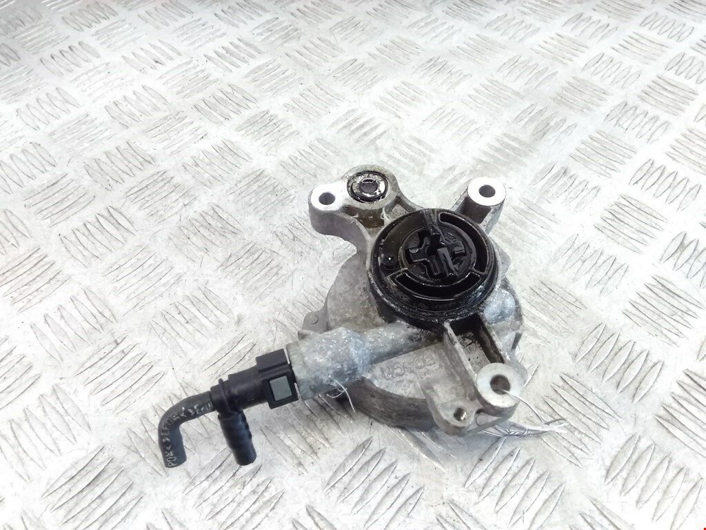 Насос вакуумный Volvo S40 2 30725859 арт. 828323
