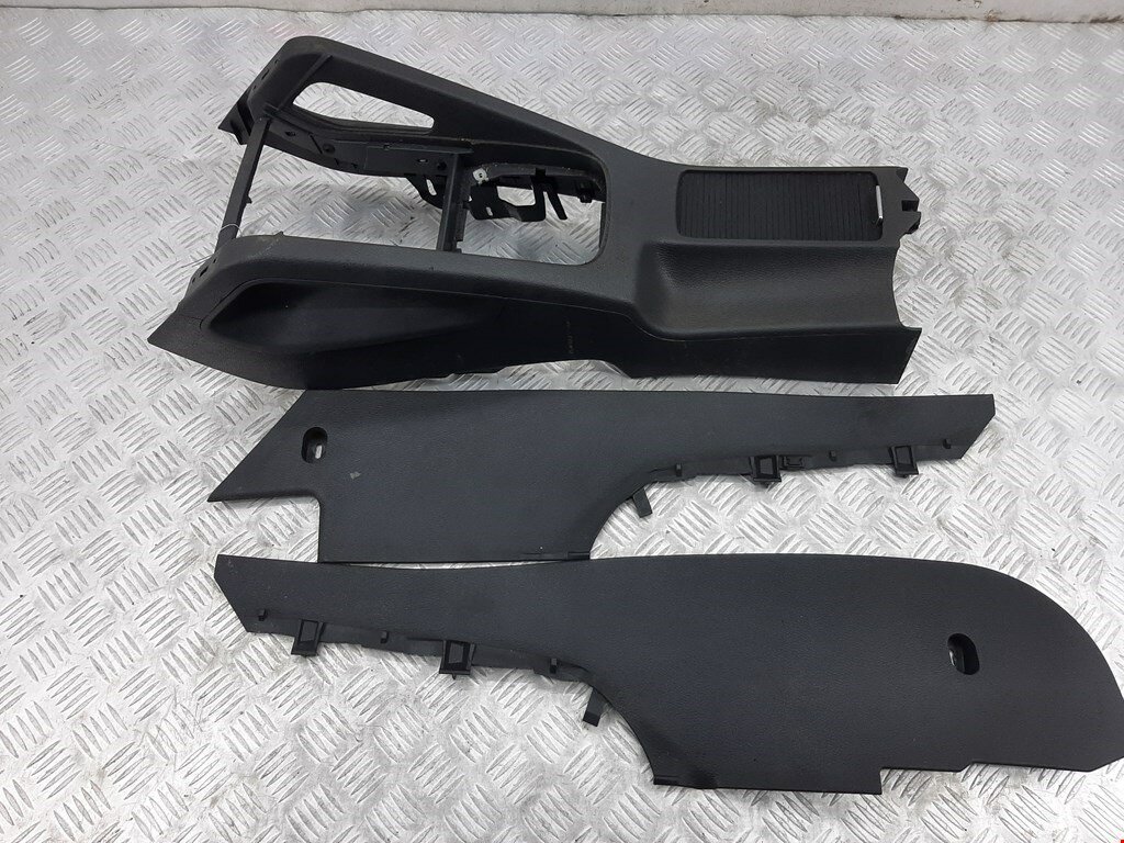 Консоль салона (кулисная часть) Volkswagen Golf 5 1K0863243C арт. 1686209