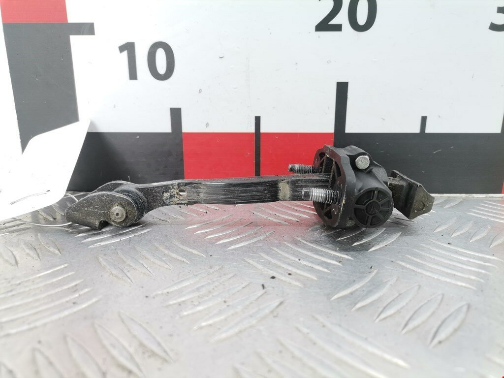 Ограничитель открывания двери Ford Fiesta 6 1751582 арт. 1692977