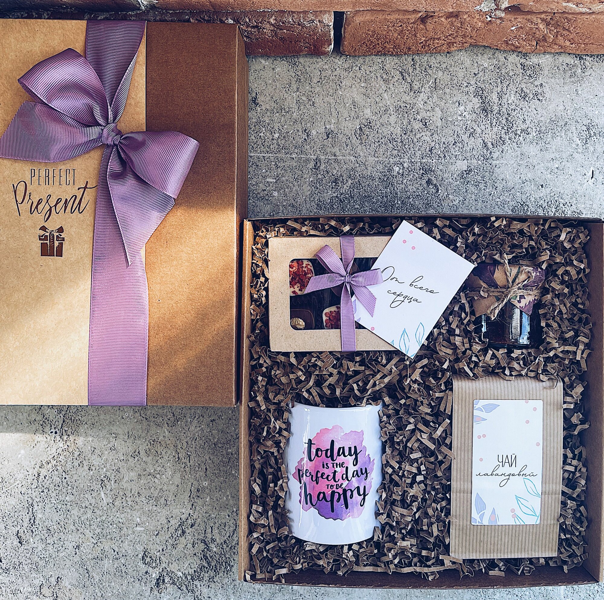 Подарочный Набор PERFECT PRESENT, лавандовый чай с бельгийским шоколадом и клюквенным джемом, кружка
