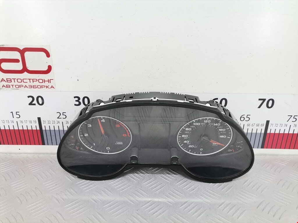 Панель приборная (щиток приборов) Audi Q5 8R 8R0920981H арт. 1691482