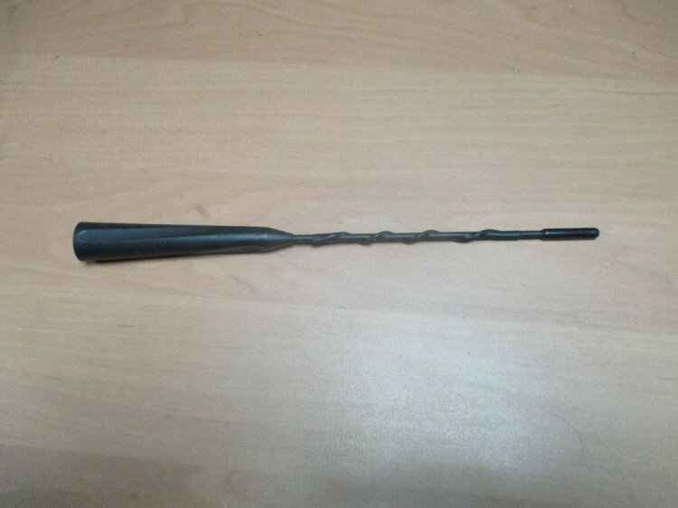 Антенна - Шток на крышу 13288181 13288180 22783398 Шевроле Авео Т300 Круз Кобальт