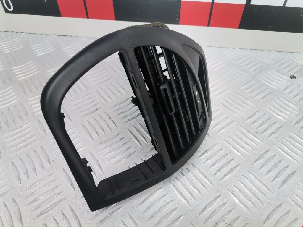 Дефлектор обдува салона Citroen C4 Grand Picasso 1 8265W6 арт. 1734374