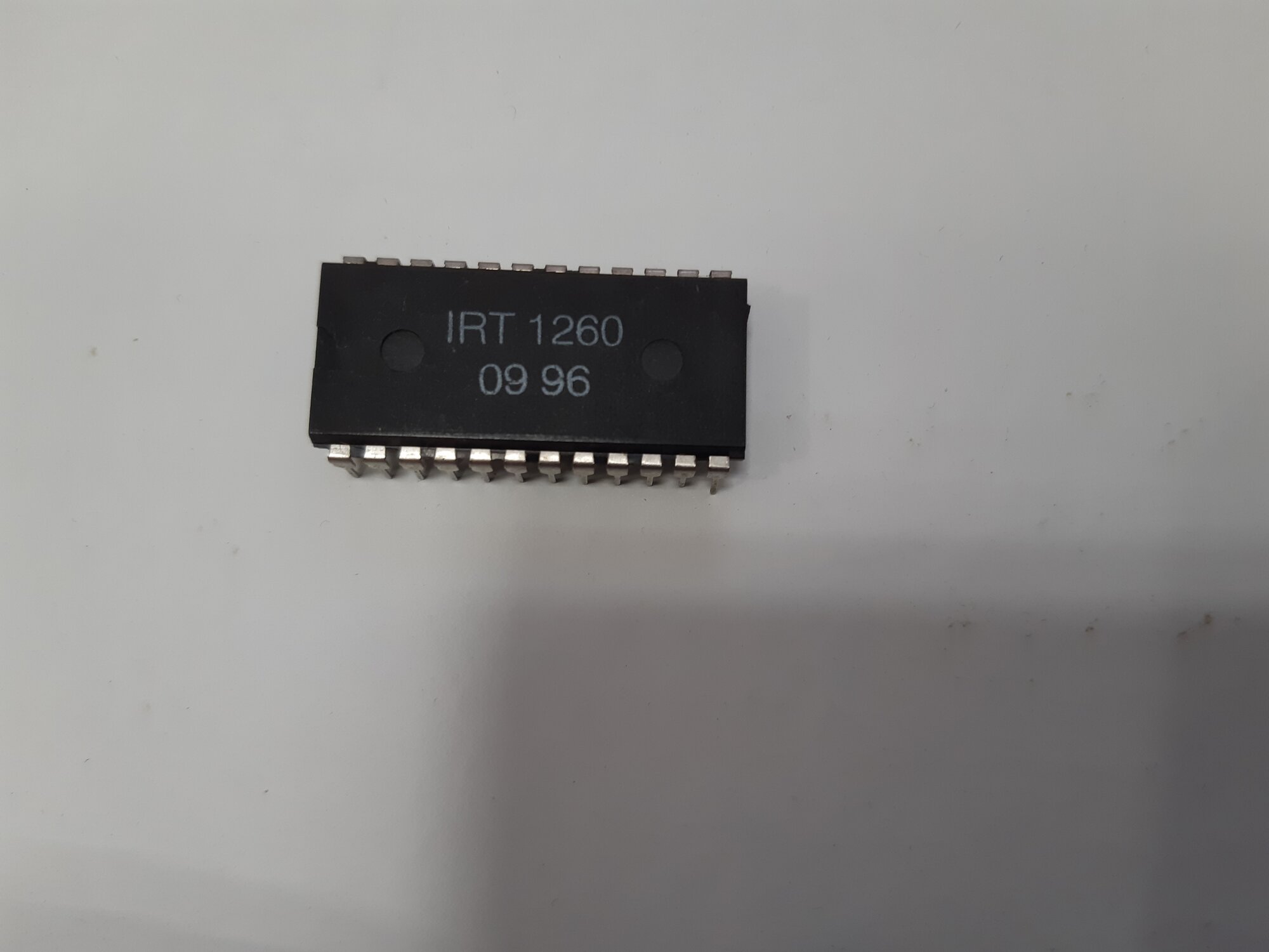 Микросхема IRT1260 1996г. ( упаковка из 3 микросхем)