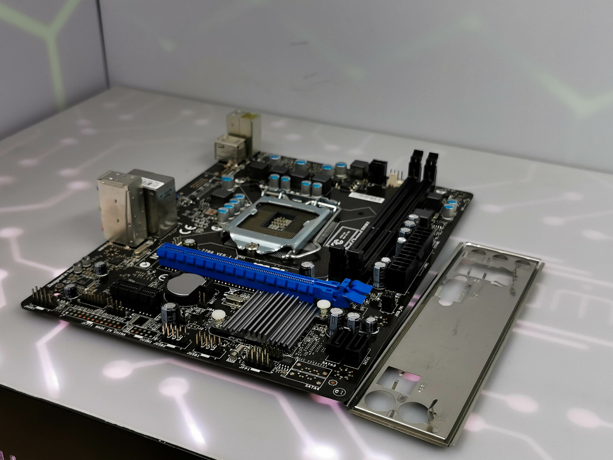 Материнская плата сокет LGA1155 MSI H61M-S20 (G3) форм фактор microATX